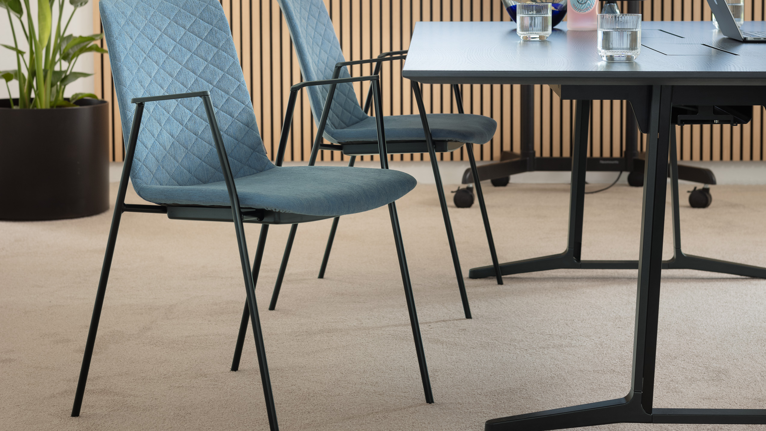 nooi chairs - Wiesner-Hager